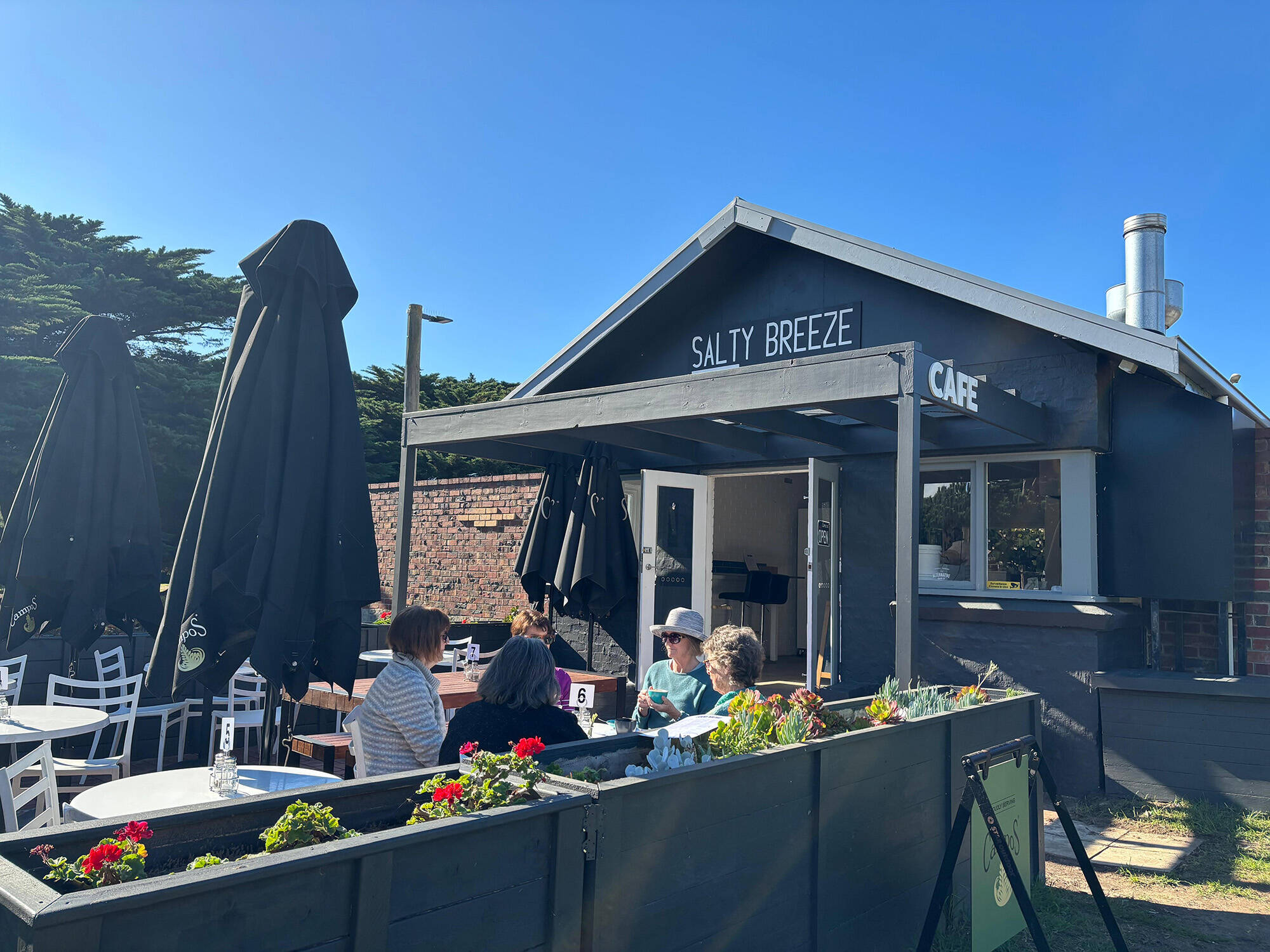Home | Salty Breeze Cafe